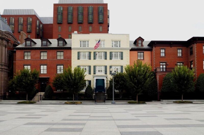 Washington DC: Presidential Homes Tour - A Practical Guide to the Presidential Homes Tour