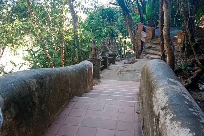 Wat Doi Suthep And Wat Pha Lat Evening Tour - Authentic Experiences and Reviews from Travelers