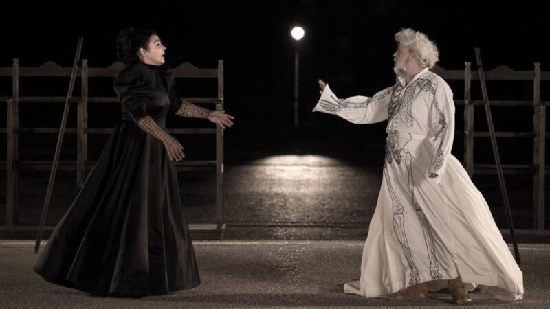 Watch a performance at ancient stage of Epidaurus - Timing and pace: a well-structured day