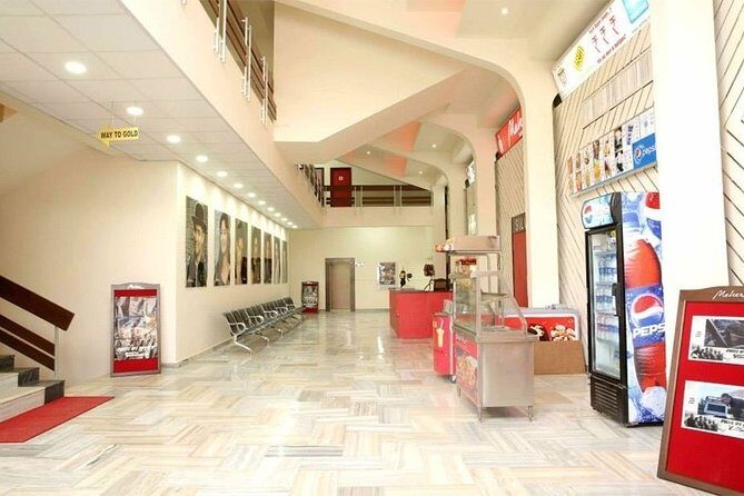 Watch Bollywood Movie with Dinner in Agra - FAQs