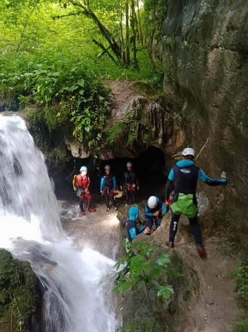 Water hike in a Tropical forest Family/children - Beginners - Exploring the Water Hike in the Vercors: An Authentic Adventure