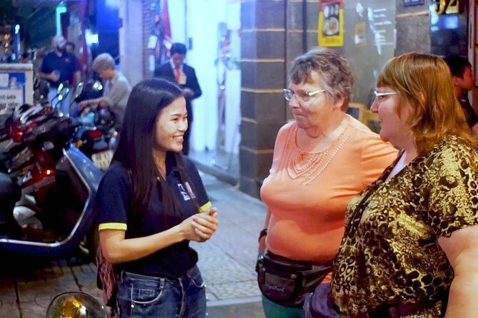 Water Puppet Show/ Foot Massage - Dinner Cruise Saigon Night Private Tour - Key Points