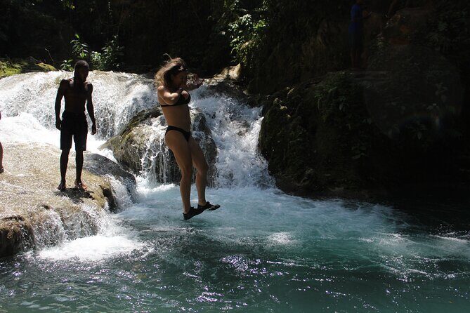 WATERFALL- Blue Hole Waterfall Adventure Swim and Rope Swing - Who Should Book This Tour?