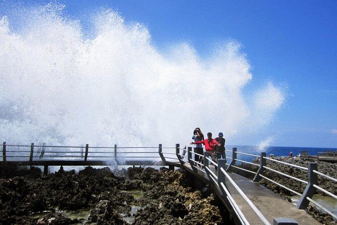 Watersports Benoa Beach & Uluwatu Tour with Handicraft Centre - Exploring the Itinerary