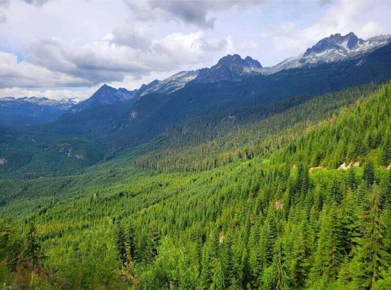 Watersprite Lake/ Hiking Day Trip - A Detailed Look at the Watersprite Lake Hiking Day Trip