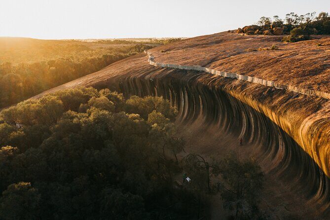 Wave Rock, York, Wildflowers, and Aboriginal Cultural Day Tour from Perth - Key Points