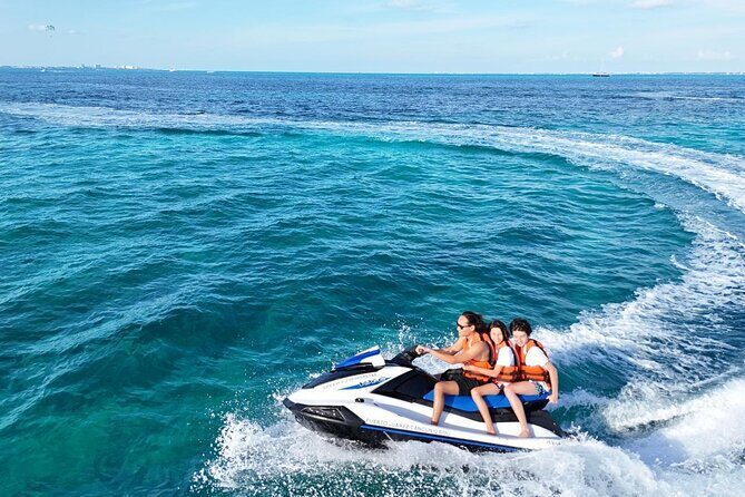 Wave Runner Rentals in Cancún Explore the Waves - The Value Proposition