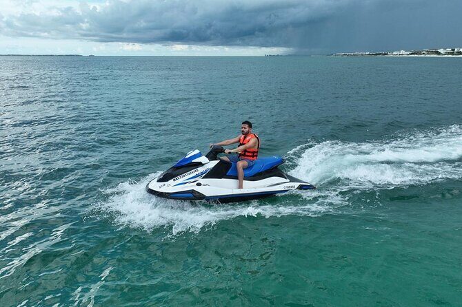 Wave Runner Rentals in Cancún Explore the Waves - Who Will Love This Tour?