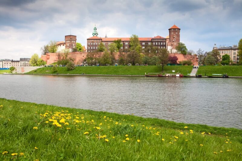 Wawel Castle & Cathedral, Rynek Underground Tour with Lunch - A Detailed Journey through Krakow’s Historic Core