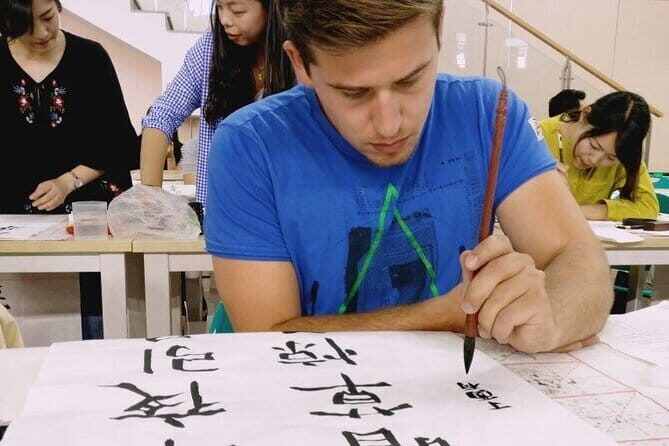 We have a good reputation for our high quality shuttle service between Shenyang Taoxian International Airport and Shenyang city! - Who Will Love This Service?