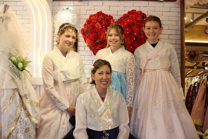 Wearing Hanbok Walking Tour in Bukchon with Liquor Tasting - An In-Depth Look at the Wearing Hanbok Walking Tour