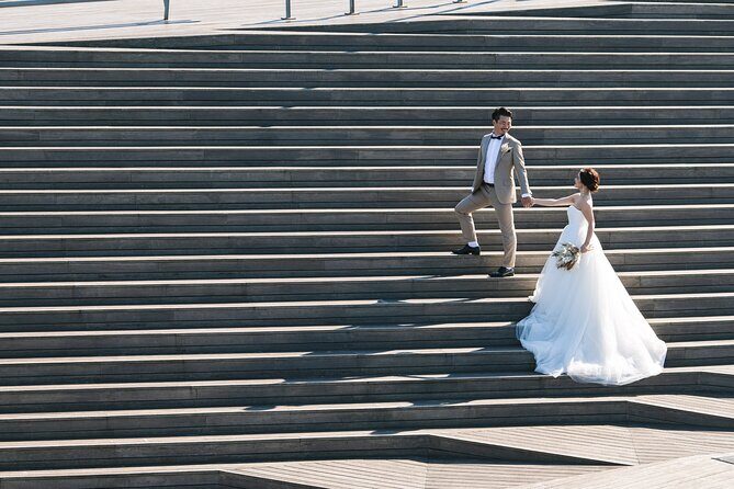 Wedding Photoshoot in Japan - The Value of Professional Photos in a Big City