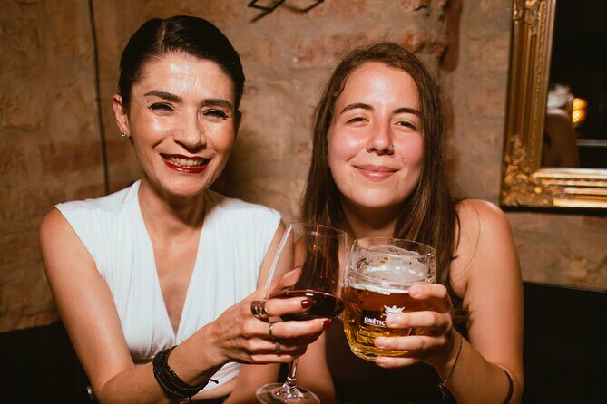 Wednesday Night Live Music and Cocktails Ticket in Kontakt Bar - Who Should Consider This Tour?