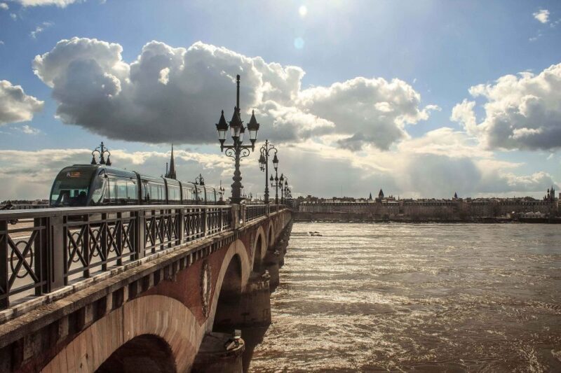 Welcome to Bordeaux: Private Walking Tour with a Local - Key Points