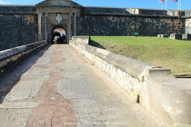 Welcome to San Juan's Old Town: Private Half-Day Walking Tour - Start at Jardín Paseo de Ballajá