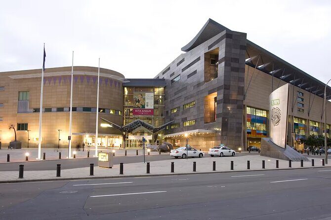 Wellington Private City Tour. Hotel or Port pick up. Tickets incl - An Inside Look at the Wellington Private City Tour