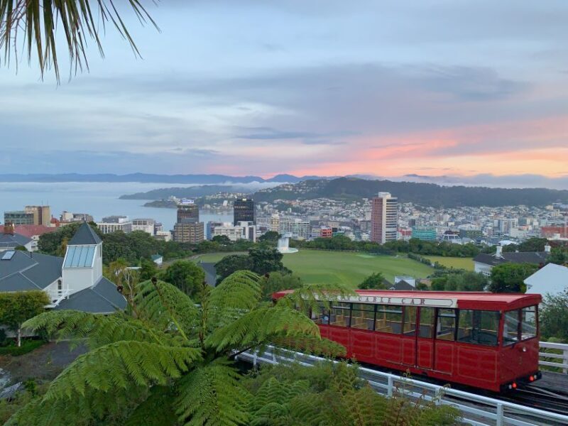 Wellington: Return Cable Car Ticket - First Impressions: Finding the Entrance and Buying Tickets
