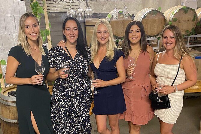 West Kelowna Half Day Wine Tour- Incl. Tasting Fees & Guide Grat! - Key Points