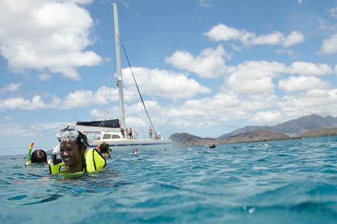 West Oahu Green Sea Turtle and Dolphin Snorkel Sail with Lunch - A Deep Dive into the Experience
