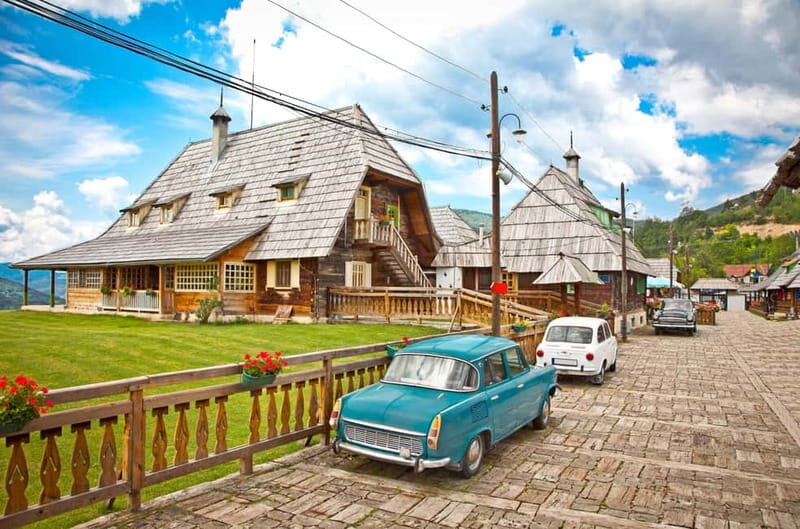 West of Belgrade: Woodentown, argan 8 train & Drina River - Key Points