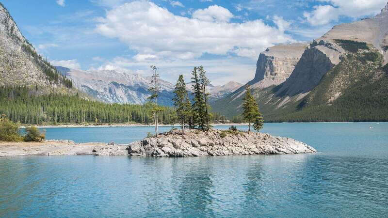 Western Canada Self-Driving Audio Guide English and German - What Is This Tour All About?