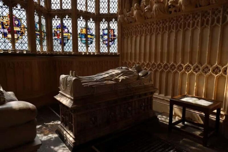 Westminster Abbey private guided tour with expert guide - FAQs