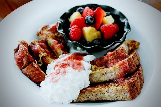 Whale Watching and Sunrise Breakfast Cruise in Honolulu - What Travelers Say