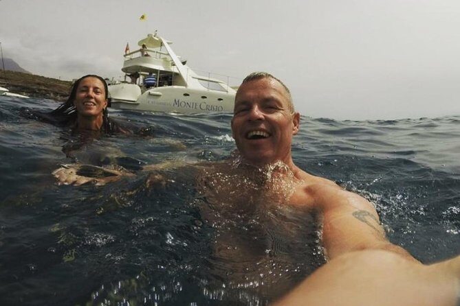 Whale Watching Catamaran Cruise with Transfer, Buffet by MC - Who Is This Tour Best For?