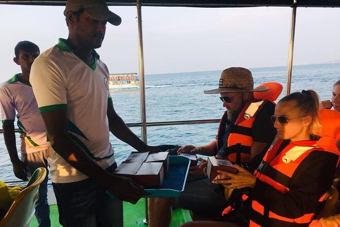 Whales and Dolphins Watching-Luxury Super Grade Cruiser(Hotel Pick up offered) - Final Verdict: Is This Tour Worth It?