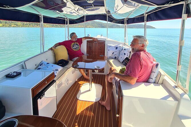Whisper Cruises - One-Hour Turtle Spotting Bay Cruise - The Authenticity and Intimacy of the Tour