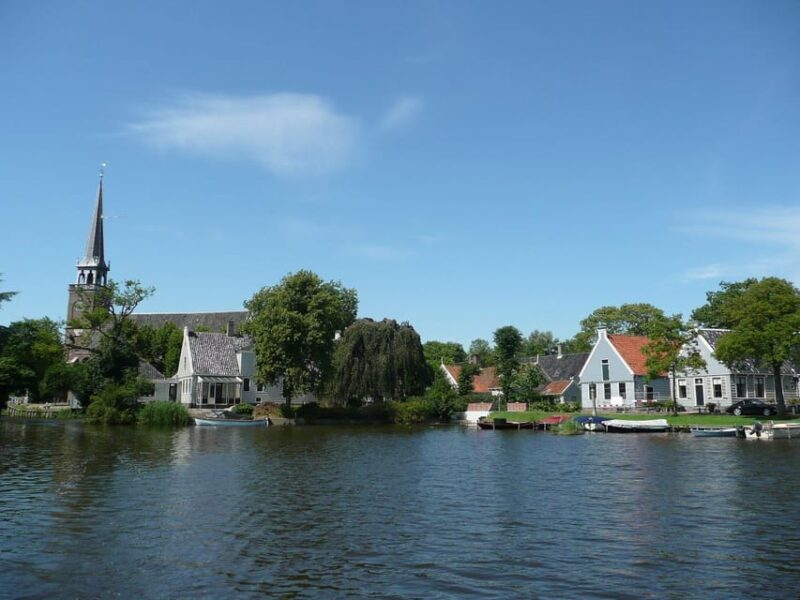Whisperboat rental in beautiful area close to Amsterdam - An Authentic Dutch Waterland Experience