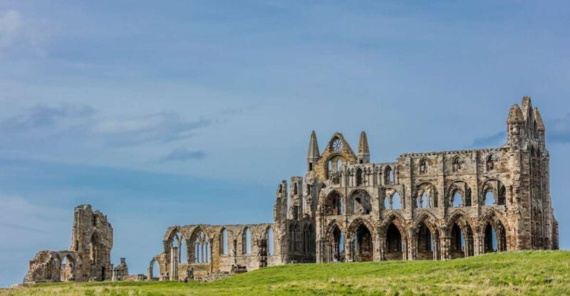 Whitby: Whitby Abbey Ticket - The Allure of Whitby Abbey