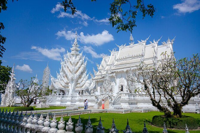 White, Black, Blue Temples & Golden Triangle Tour From Chiang Mai - Who Will Love This Tour?
