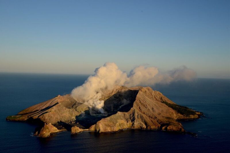 White Island & Whale Island 1-Hour Volcano Scenic Flight - Key Points