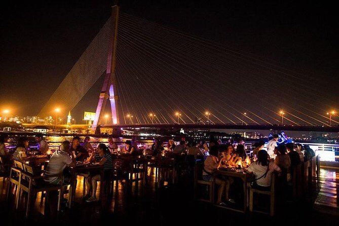 White Orchid River Dinner Cruise at Bangkok - Admission Ticket - Who Should Consider This Experience?