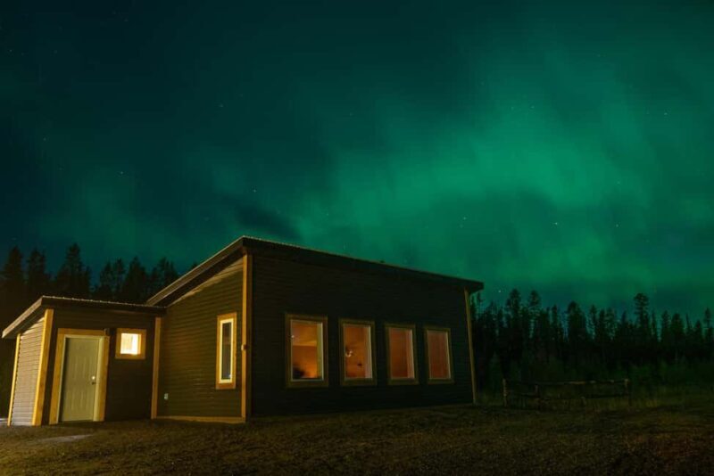 Whitehorse: Luxury Northern Lights Viewing - Key Points