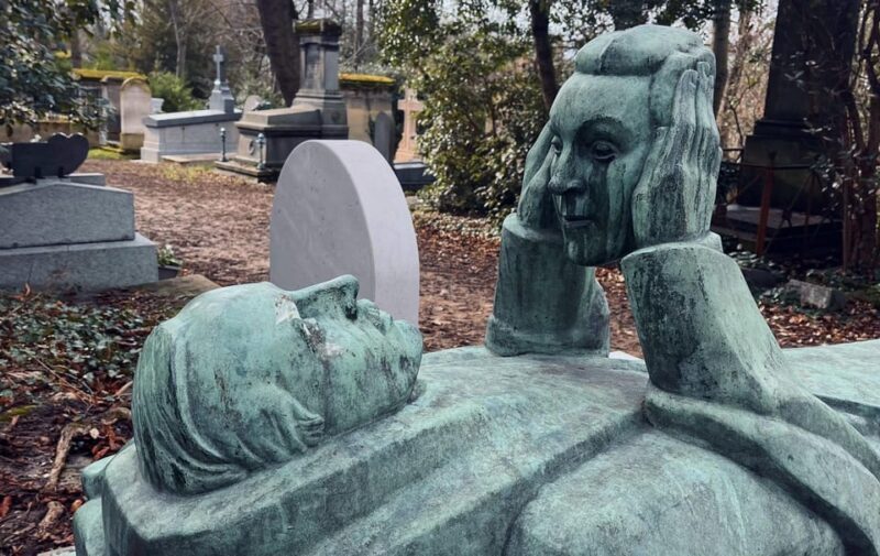 Who Killed Victor ? Escape Game at Père Lachaise Cemetery - The Experience in Detail