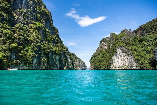 Whole Day Phi Phi Island Tour with Lunch - A Practical Look at the Whole Day Phi Phi Island Tour with Lunch