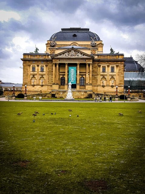 Wiesbaden: Express Walk with a Local - FAQ