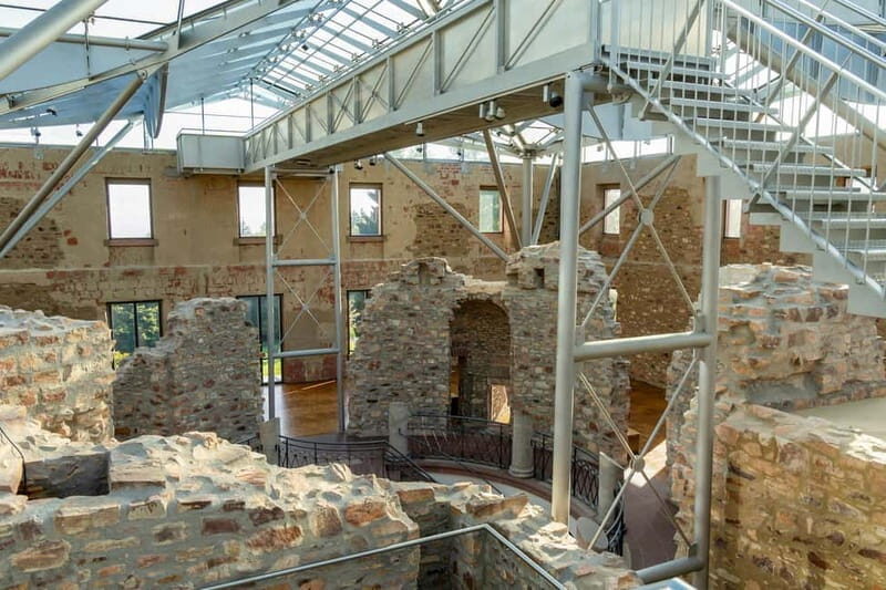 Wiesbaden: Platte Hunting Lodge  public guided tour - Key Points