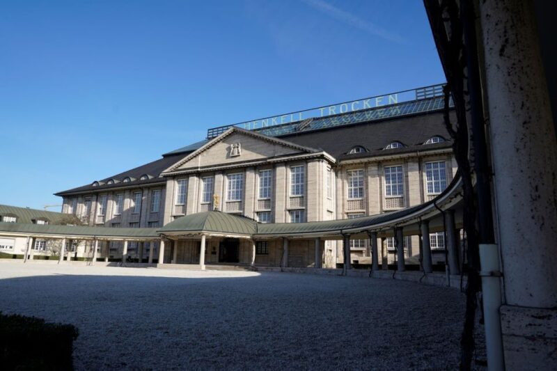Wiesbaden: Sparkling Winemaking Tour with 3-Glass Tasting - What the Tour Entails: Step by Step