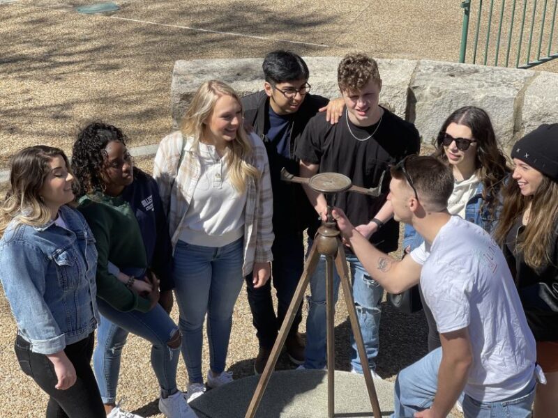 Williamsburg: Secrets of Williamsburg Walking Tour - Authentic Connection and Stories
