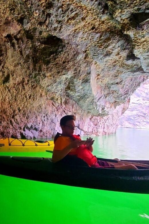 Willow Beach: 5 Coves & 2 Caves Emerald Cave Kayaking Tour - Key Points