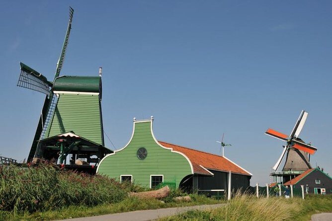 Windmills-Volendam-Giethoorn Private Tour in Jaguar - The Itinerary in Detail: What You Can Expect