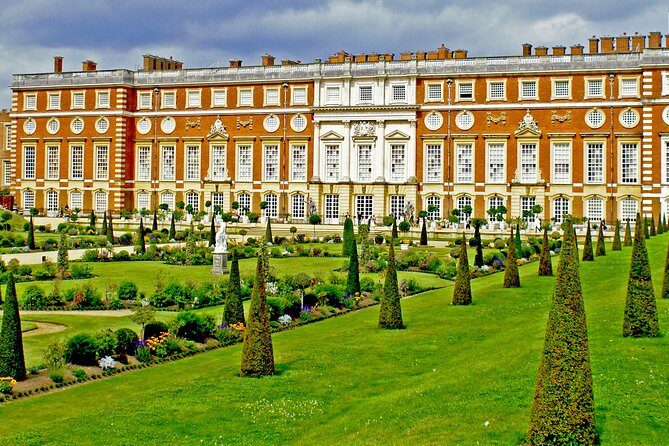 Windsor Castle & Hampton Court Palace, Private Tour Including entry pass - A Closer Look at the Tour Experience