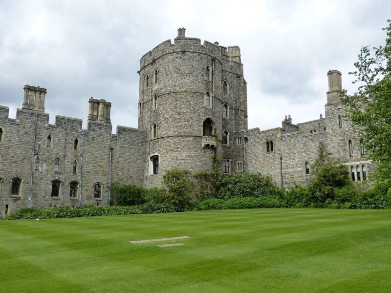 Windsor Castle Private Tour with Admission - Inside Windsor Castle: What to Expect