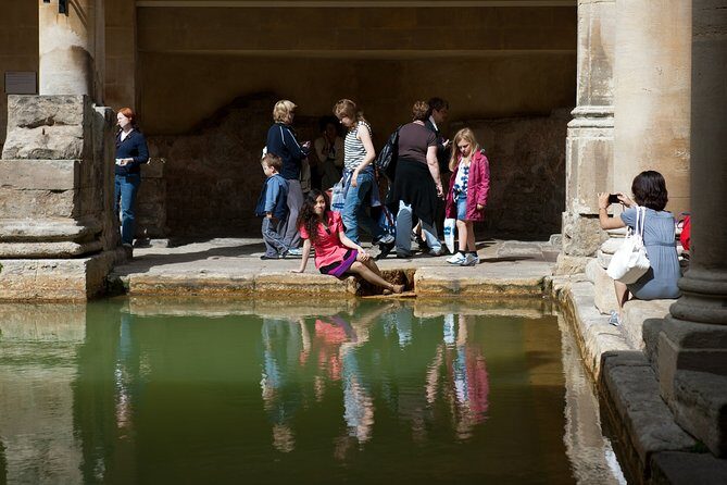 Windsor Castle, Stonehenge & Roman Baths Private Tour - Exploring Windsor Castle