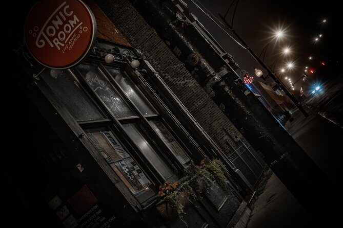 Windy City Ghosts: Hauntings of Chicago Walking Tour - An Introduction to the Spookiest Sights in Chicago