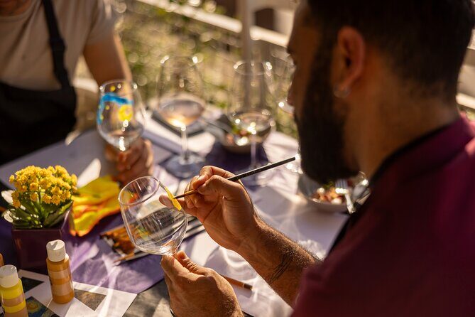 Wine and Canvas Club of Rome - Discover the Charm of Rome with the Wine and Canvas Club