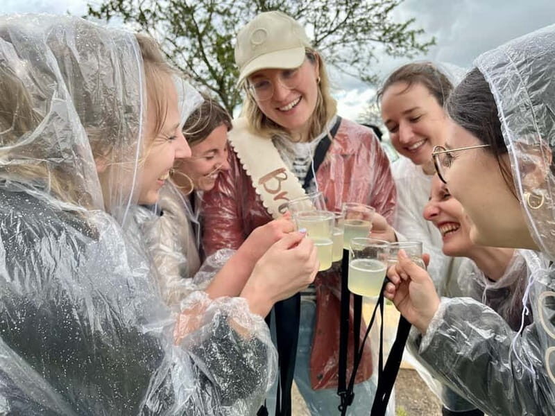 Wine hike JGA Gin Tour with games and snacks Stuttgart - Price and Value